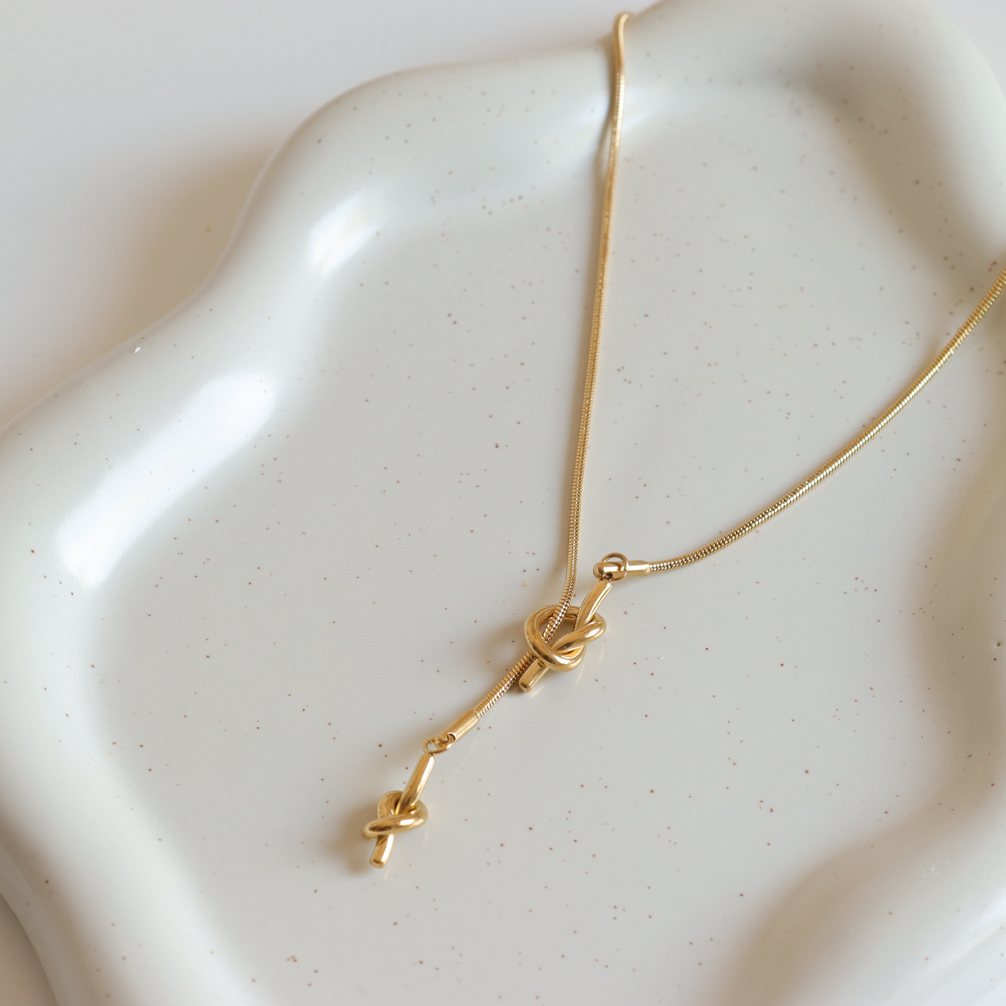 KNOT GOLD NECKLACE – VENUS LOVES JEWELLERY